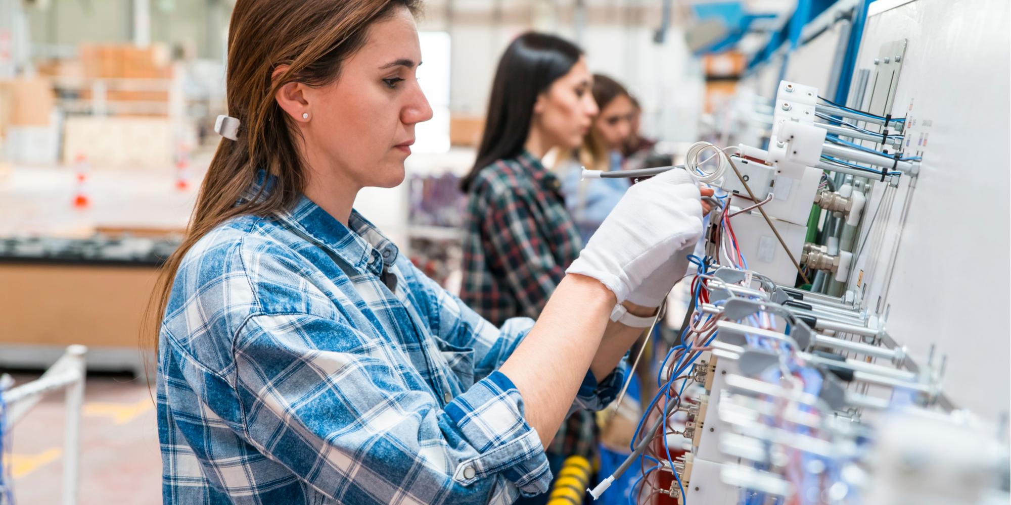 Custom connector assembly – advanced products by Acal BFi