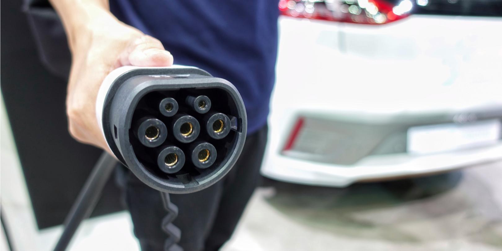 Power-hybrid circular connectors – advanced products by Acal BFi